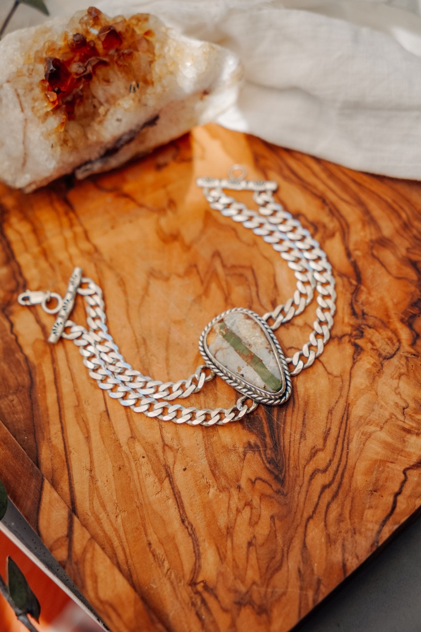 Royston Ribbon Curb Chain Bracelet - Golden Road Crafted